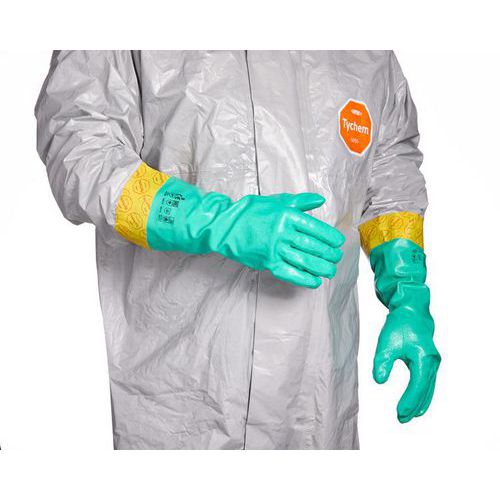 Ruban de barrière chimique - Tychem 6000 Tape - DuPont - Manutan.fr