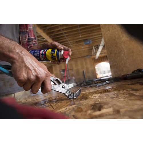Produit multifonction spray double position WD-40 - Manutan.fr