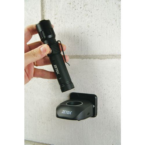 Lampe torche LED rechargeable 5W - 540 lm - Zetex - Manutan.fr